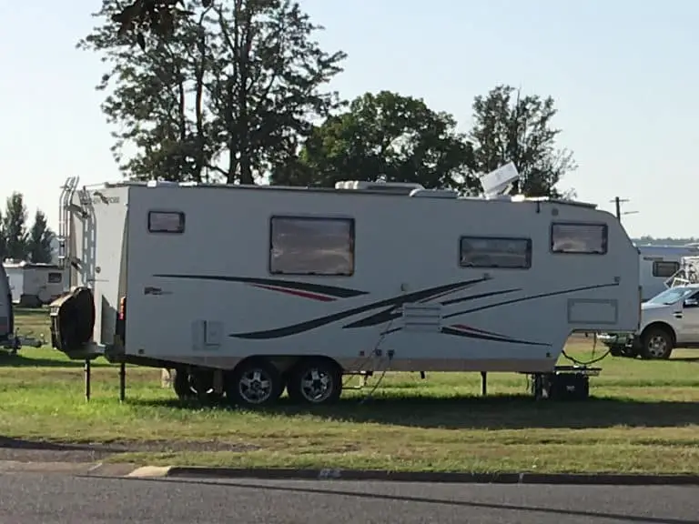 Small Fifth Wheel Campers - under 25ft (2022 ) - RV Obsession