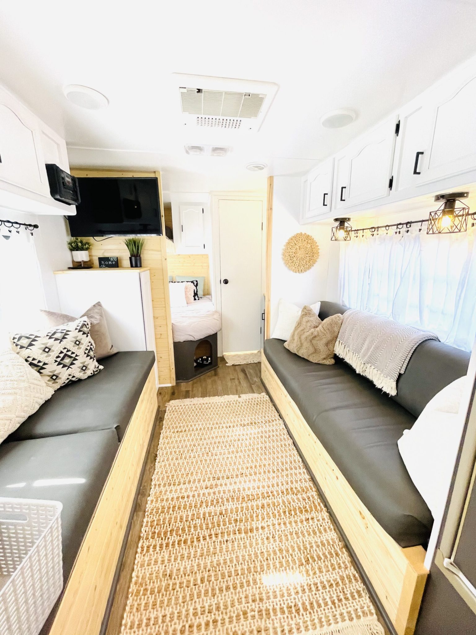 11 Clever RV Towel Storage Ideas | RV Obsession