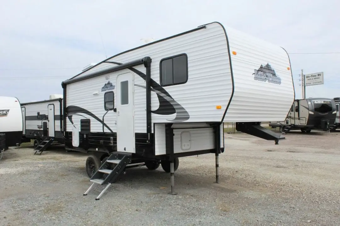 Top 5 Small Fifth Wheel Campers in 2024 | RV Obsession