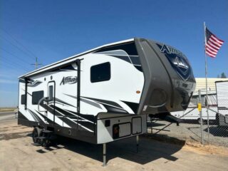 Fifth Wheel Toy Haulers under 35ft - RV Obsession